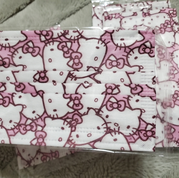 Hello Kitty | Accessories | X Hello Kitty Disposable Face Masks | Poshmark